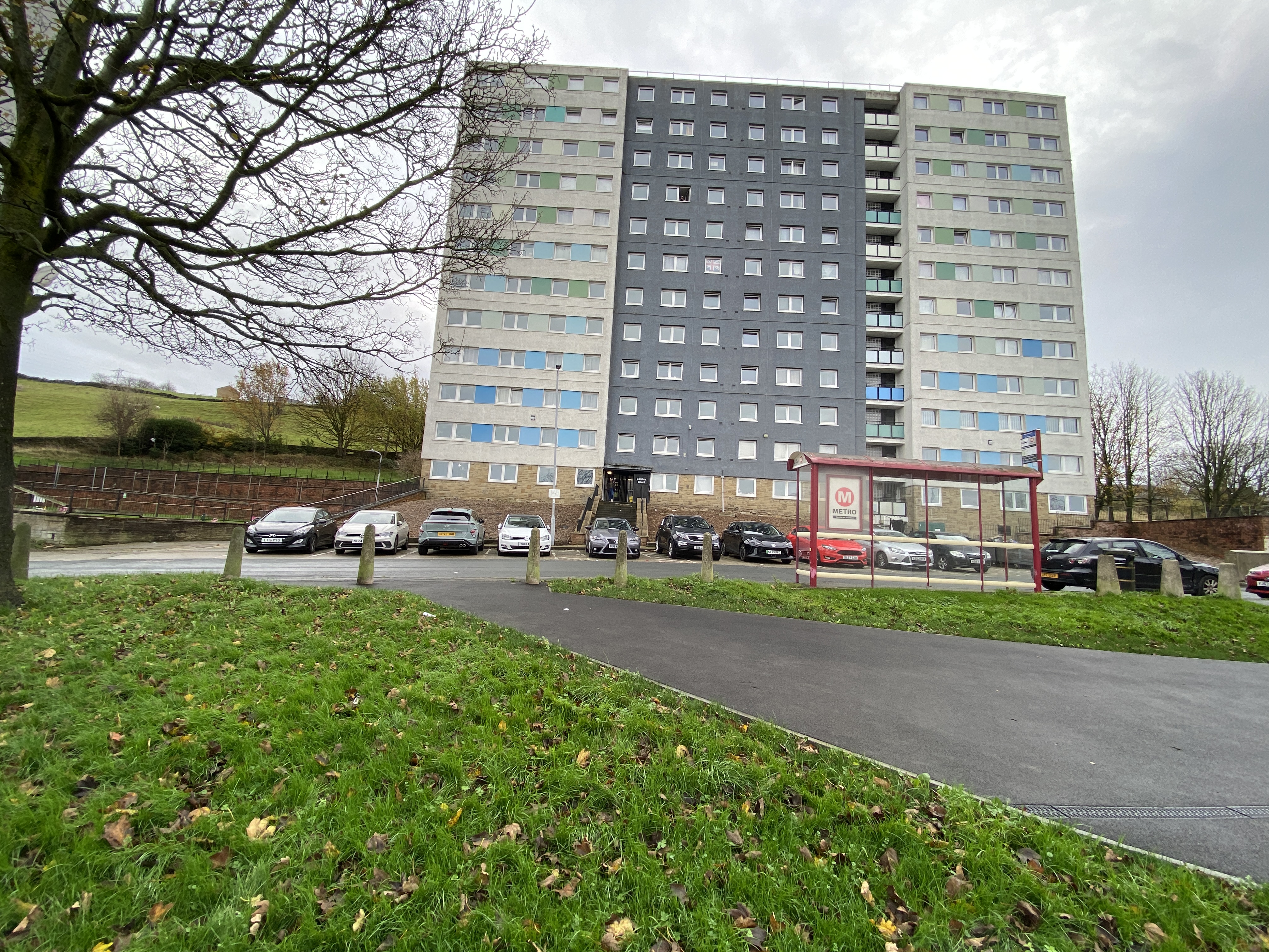 23 Bentley Court, Parkwood Rise, Keighley BD21 4RG | Flat for auction ...