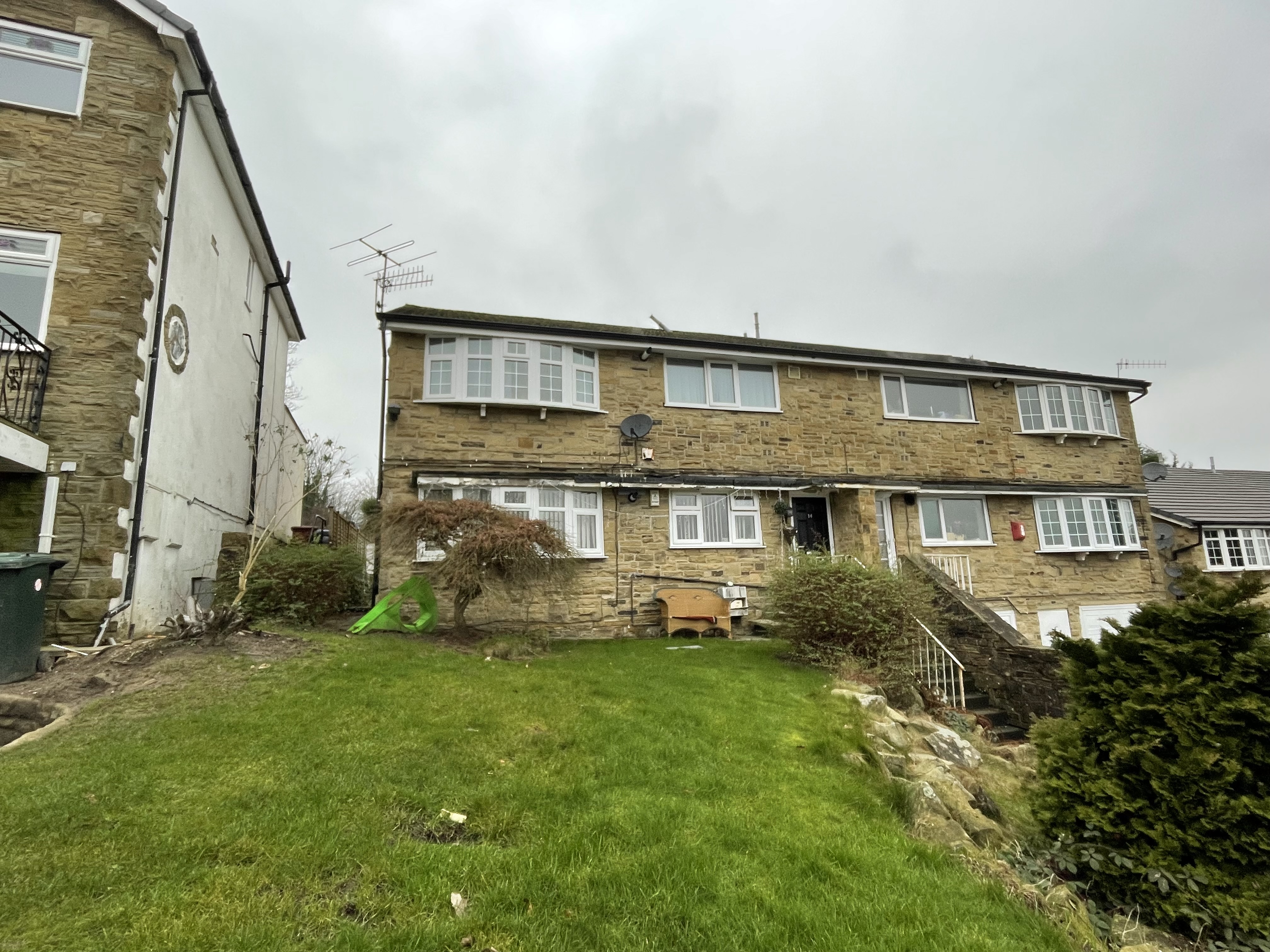 14 Aireville Rise, Bradford, West Yorkshire BD9 4ES | Ground floor flat ...