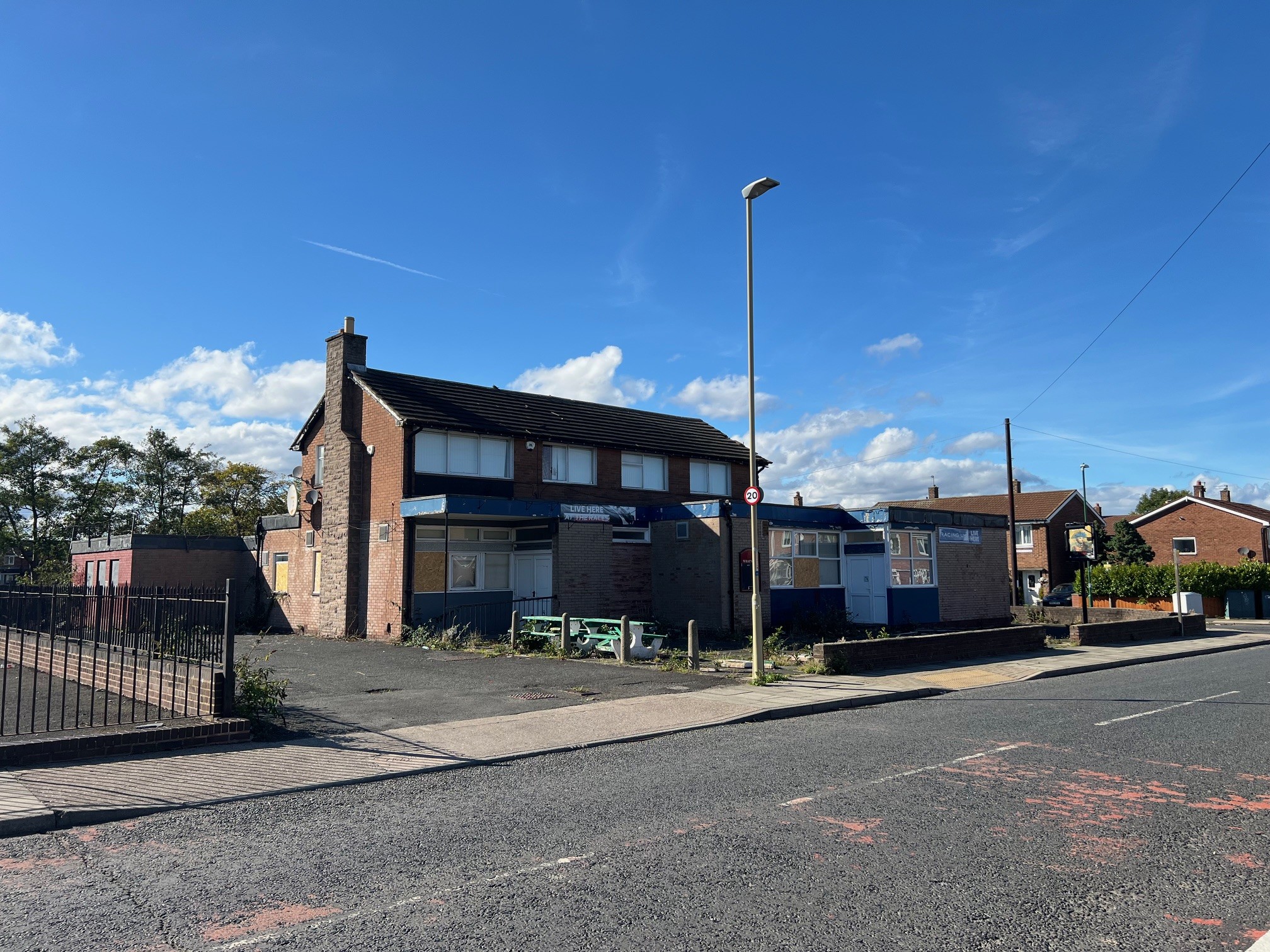 The Fad Hotel, 25 Gainsborough Avenue, South Shields, Tyne and Wear ...